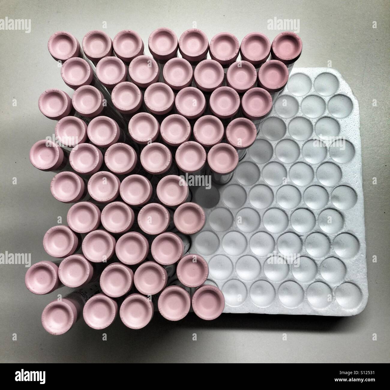 Pink hospital hi-res stock photography and images - Alamy