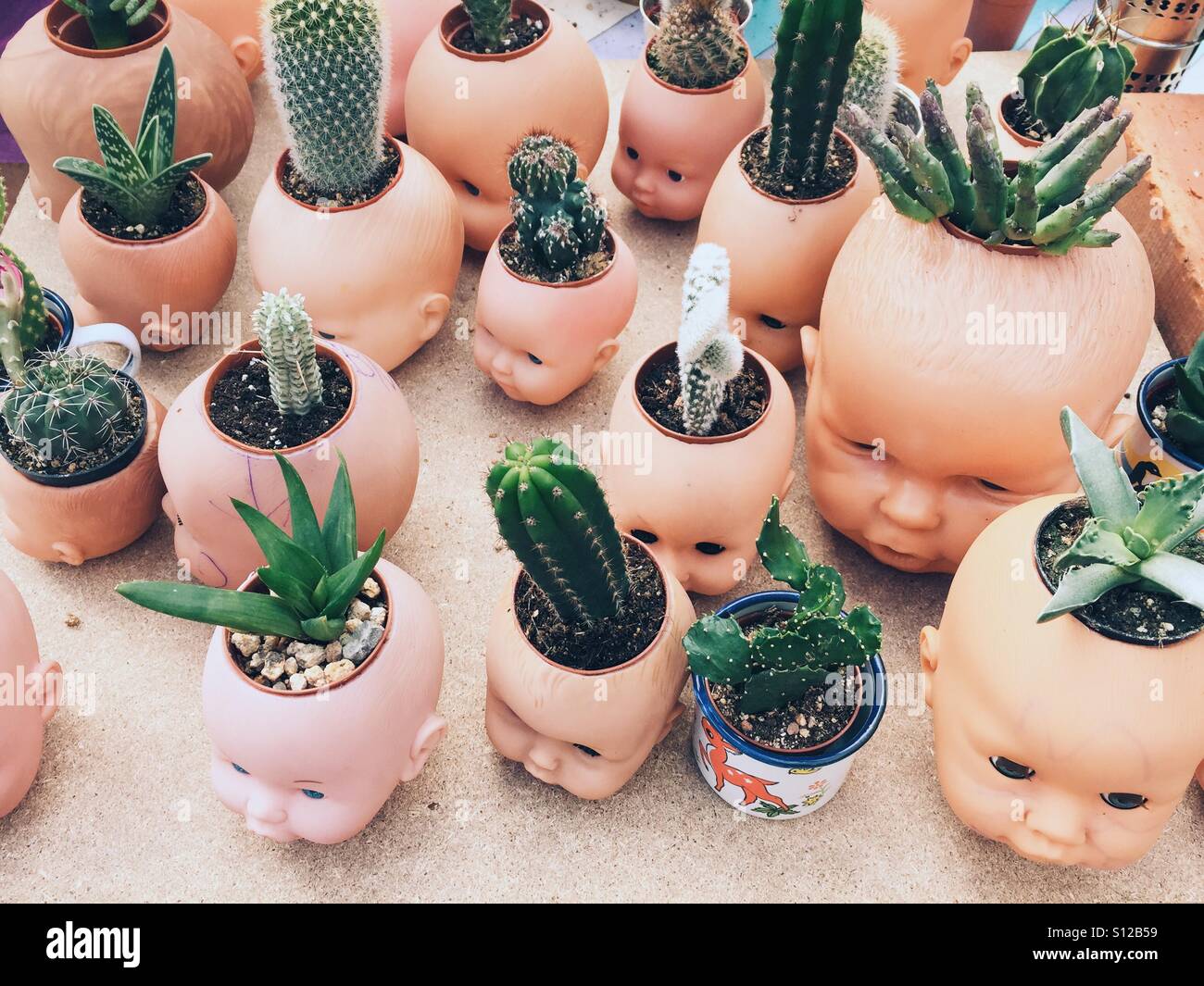 Creepy dolls hi-res stock photography and images - Alamy