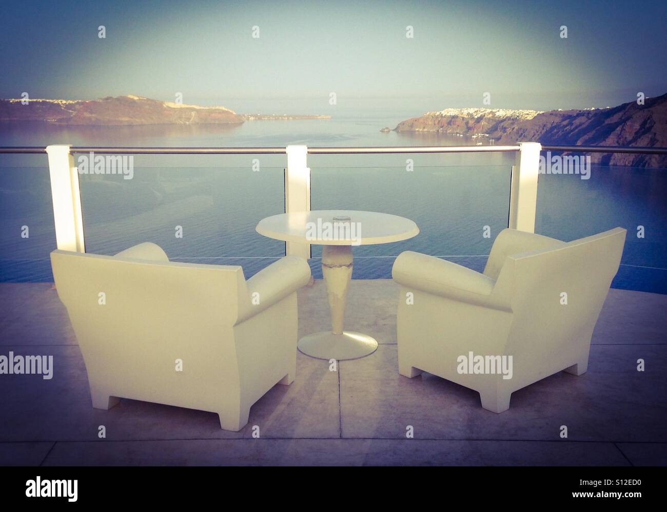 Santorini balcony hi-res stock photography and images - Alamy