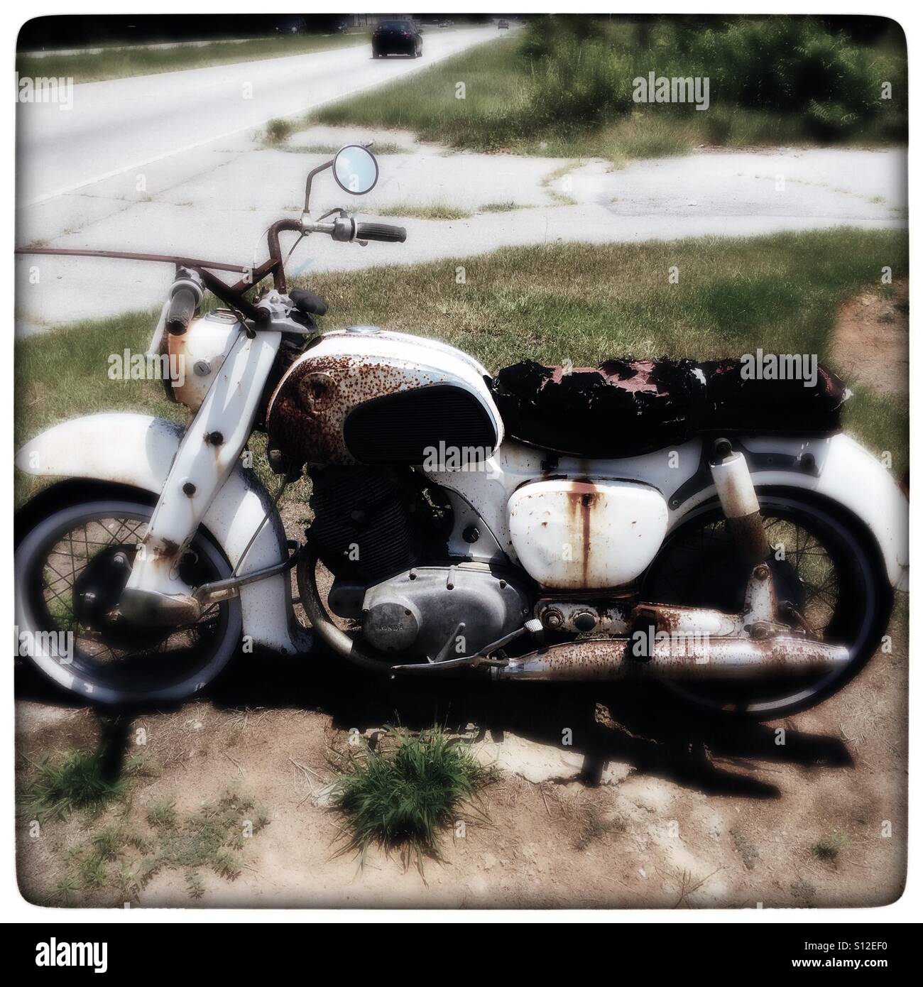 Rusted motorcycle hi-res stock photography and images - Alamy