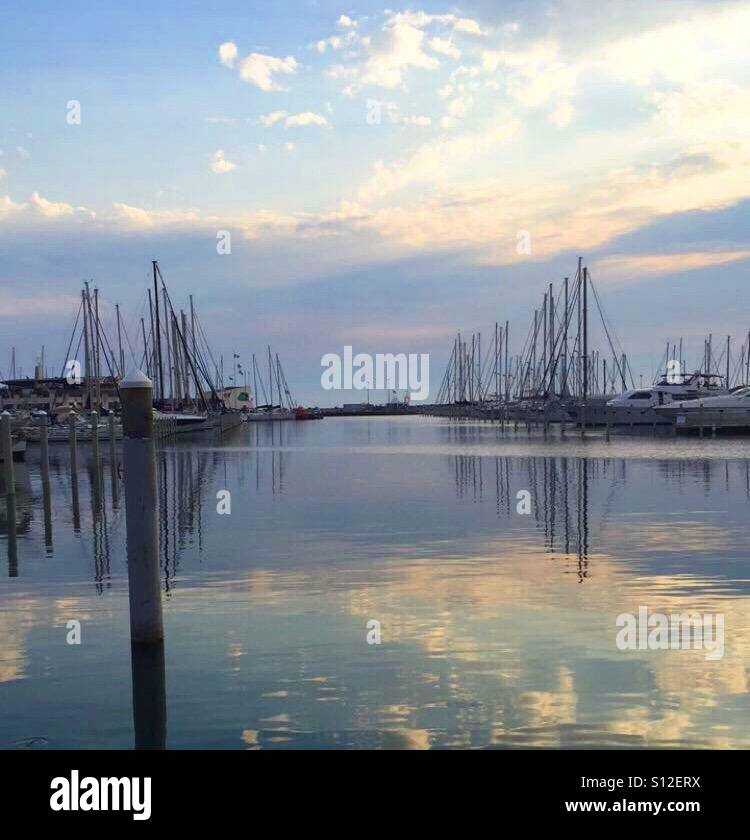 Dock aesthetic hi-res stock photography and images - Alamy