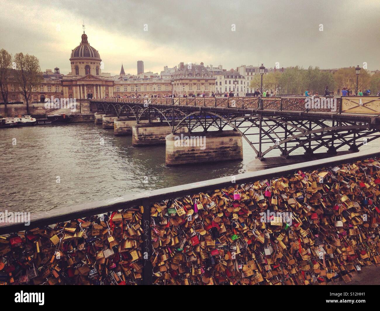 Love, too heavy to bear Stock Photo - Alamy