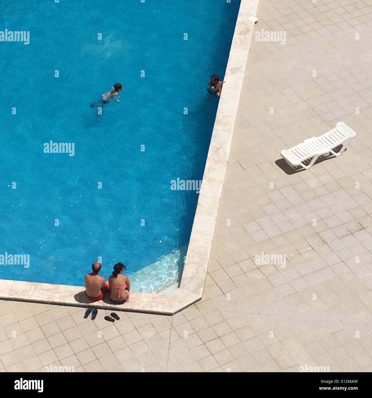 Pool top down hi-res stock photography and images - Alamy