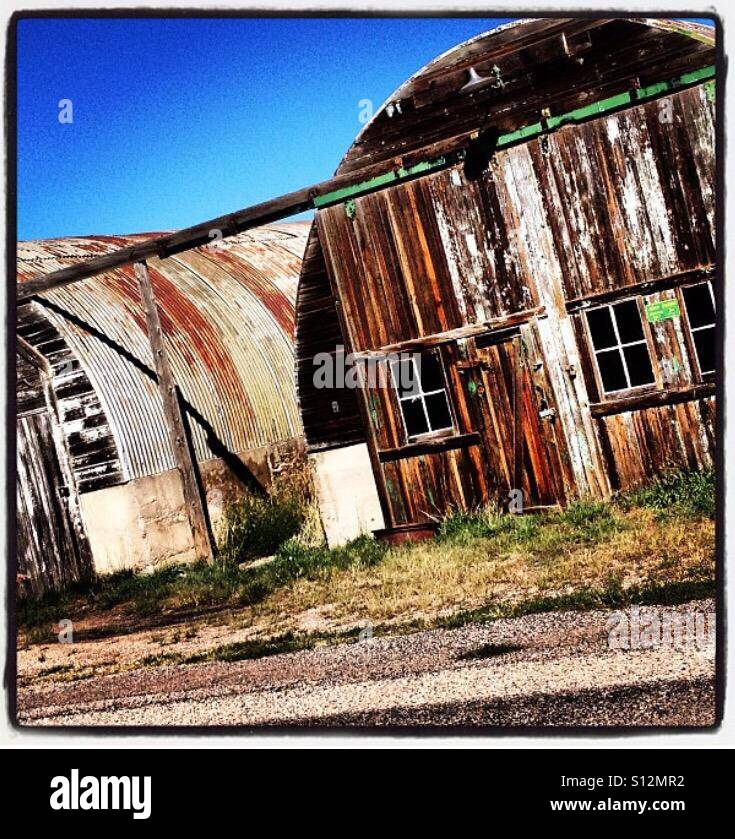Quonset buildings hi-res stock photography and images - Alamy