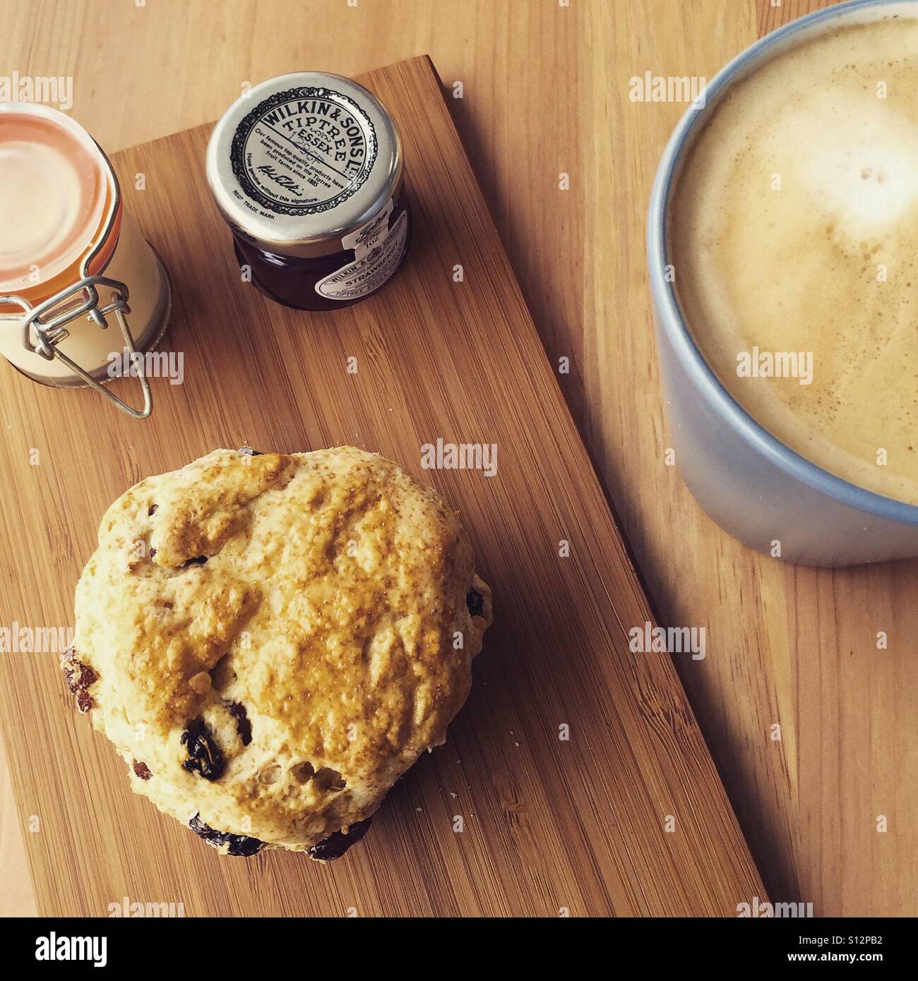 Scone coffee hi-res stock photography and images - Alamy