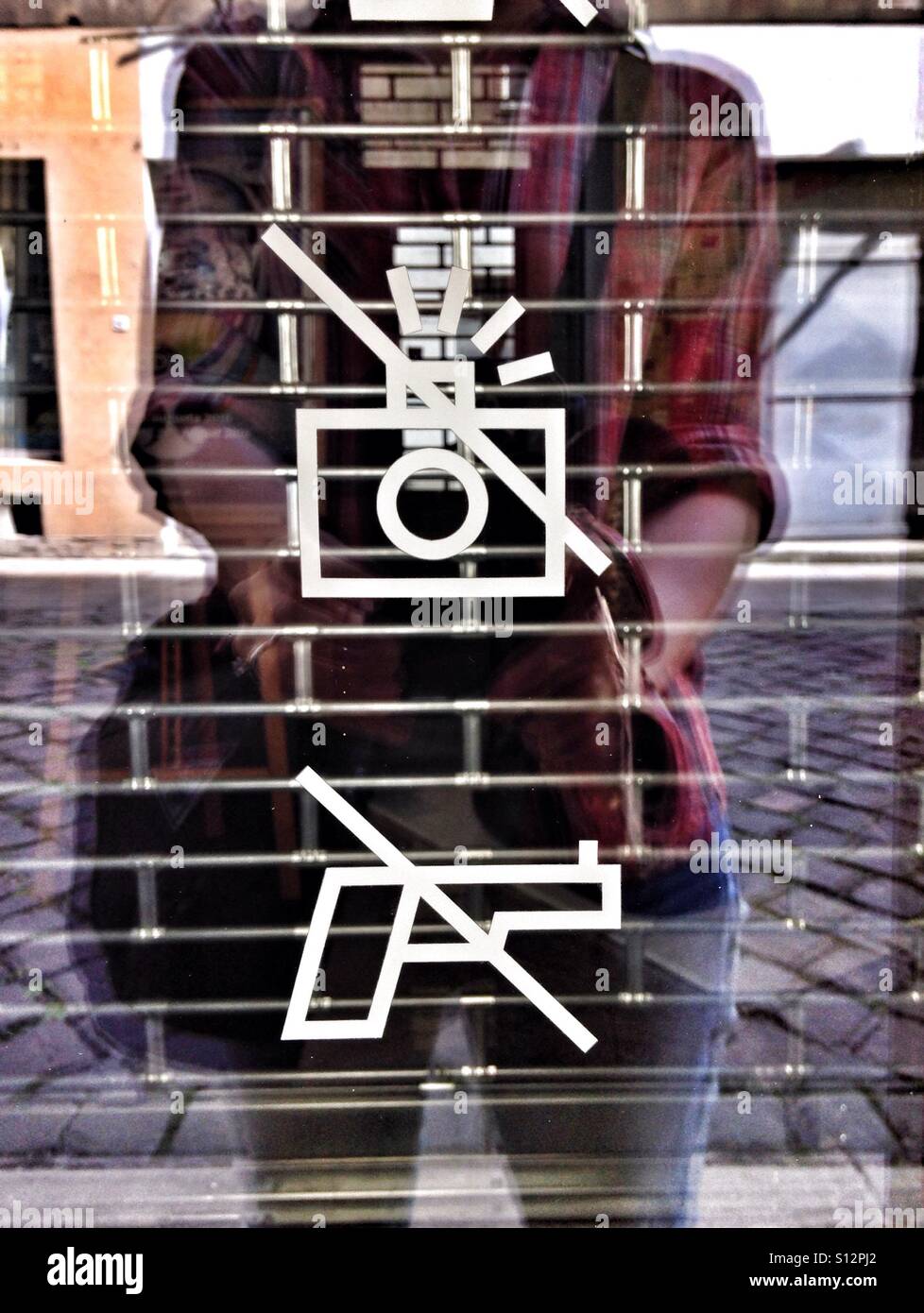 No gun sign hi-res stock photography and images - Alamy