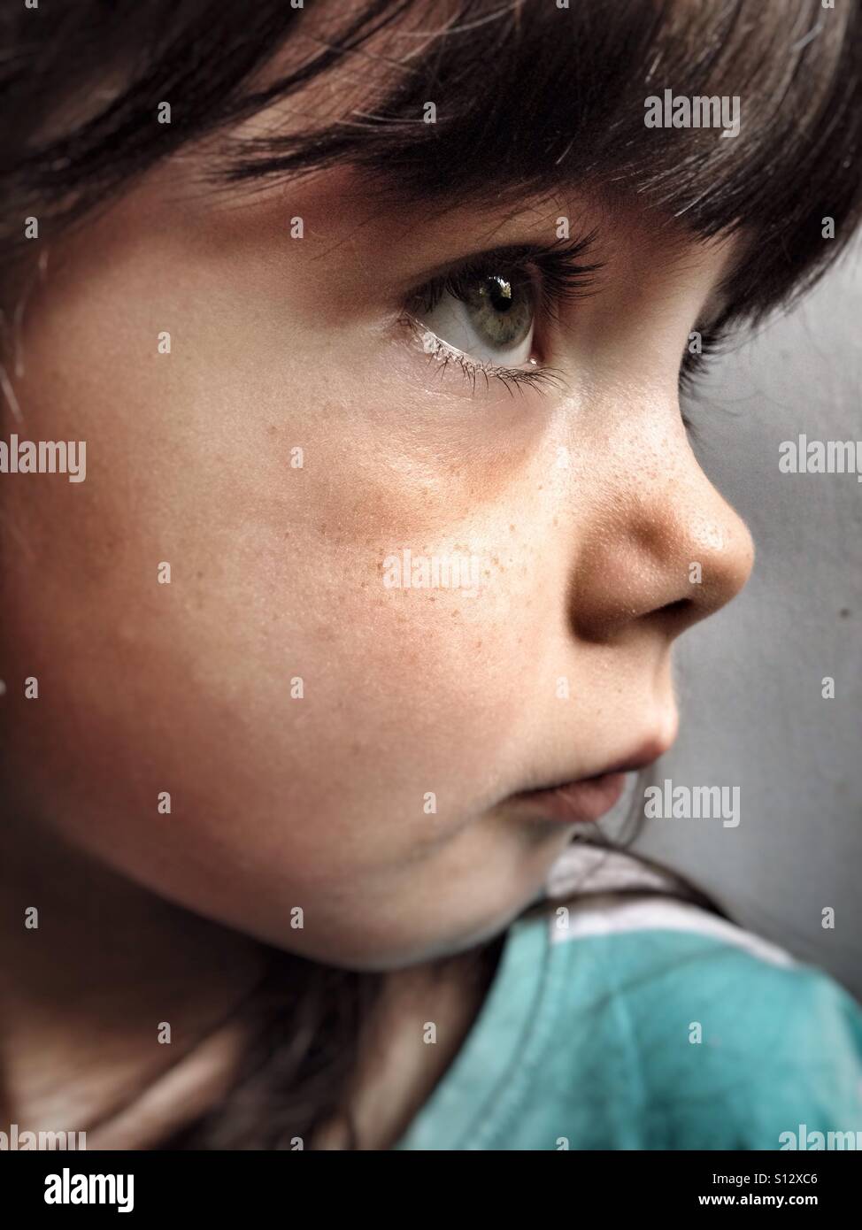 Young girls face Stock Photo - Alamy