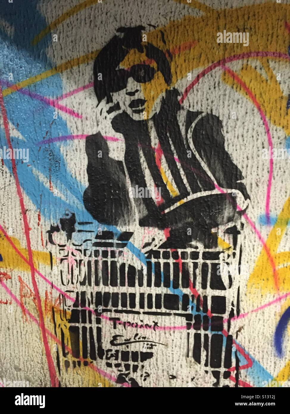 Graffiti in rome hi-res stock photography and images - Alamy