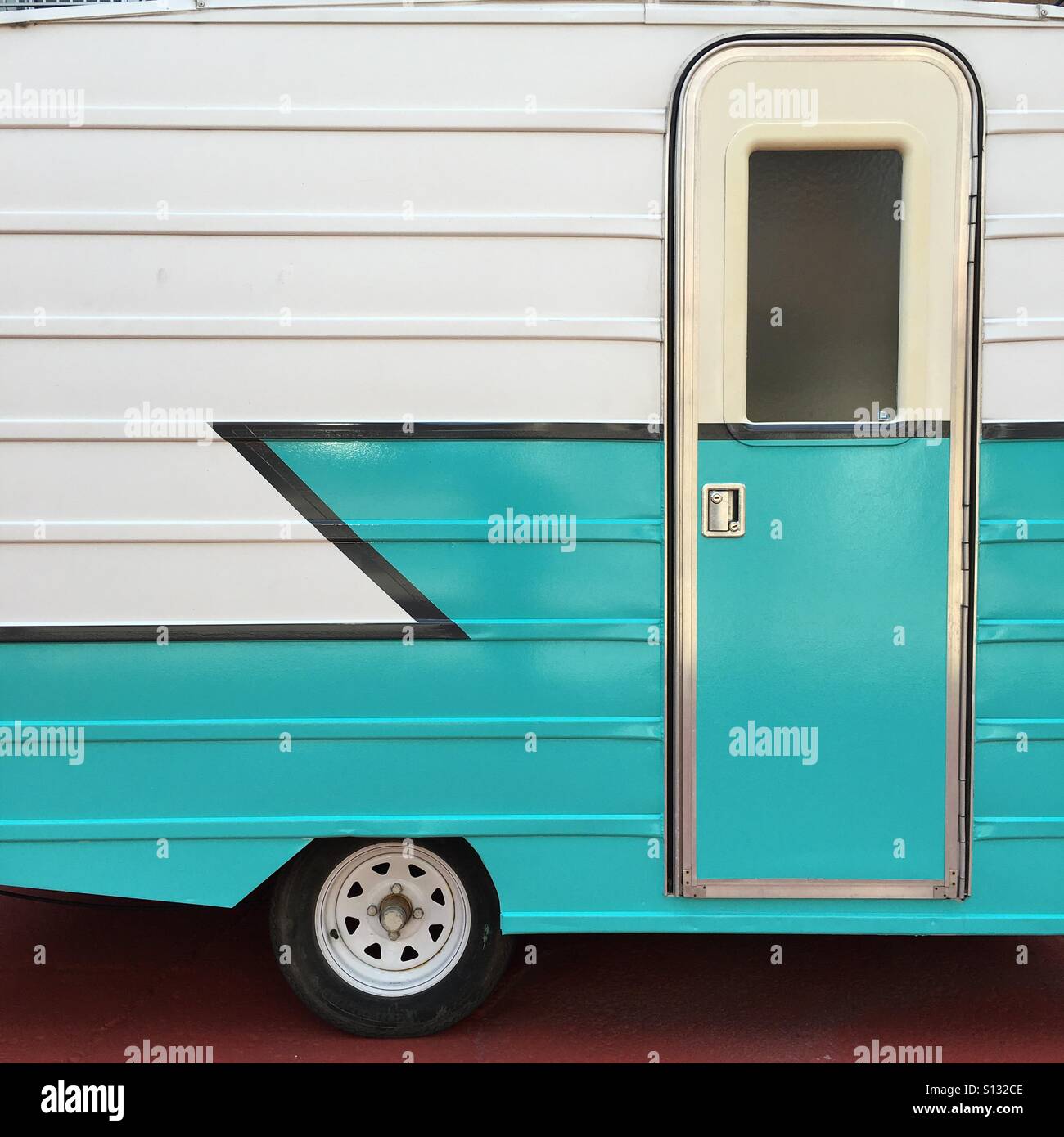 Retro trailer hi-res stock photography and images - Alamy