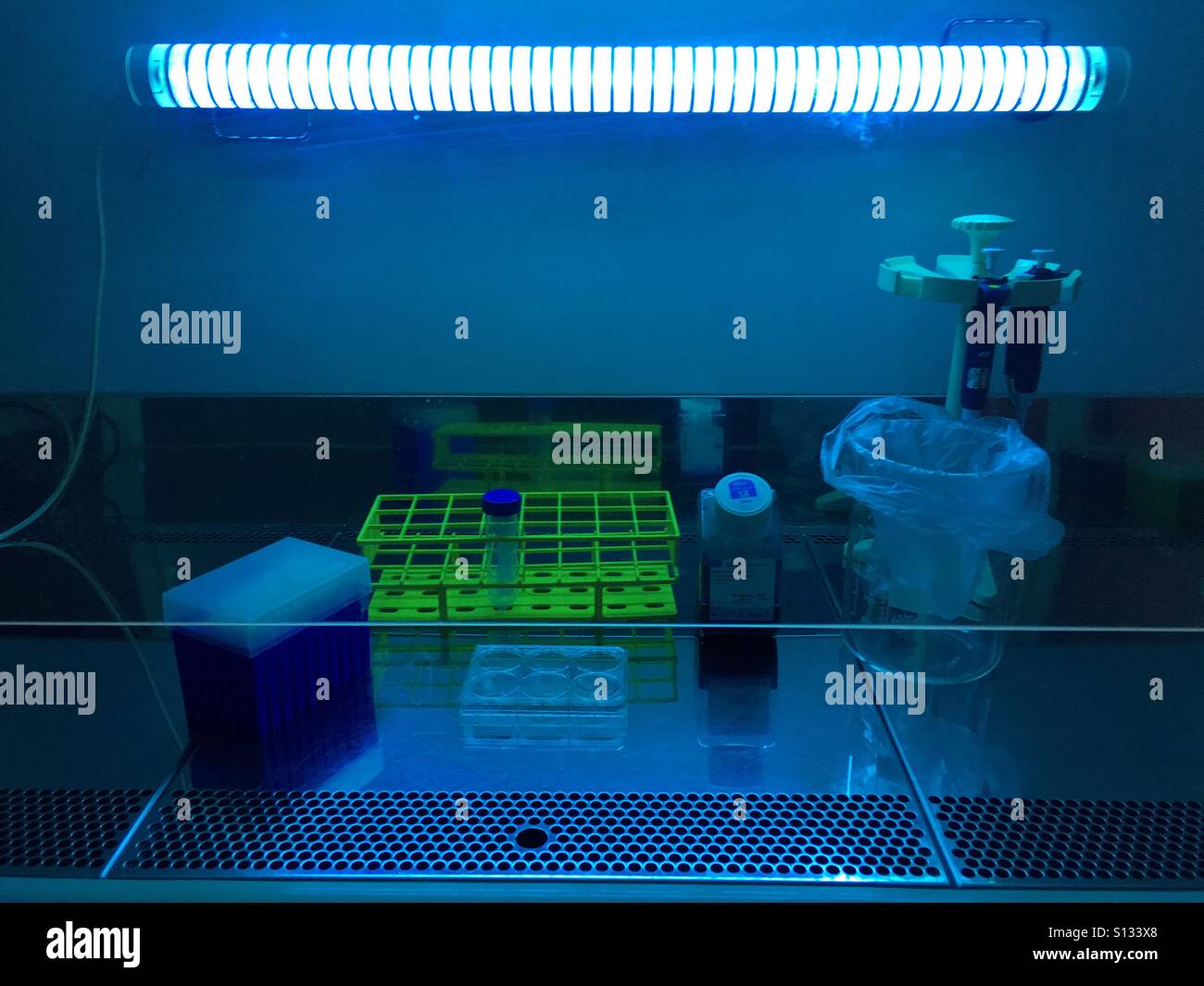 Lab environment hi-res stock photography and images - Alamy