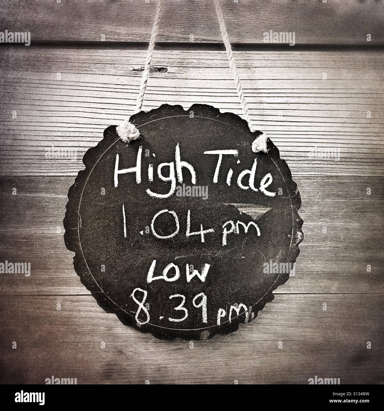 Tide sign hi-res stock photography and images - Alamy
