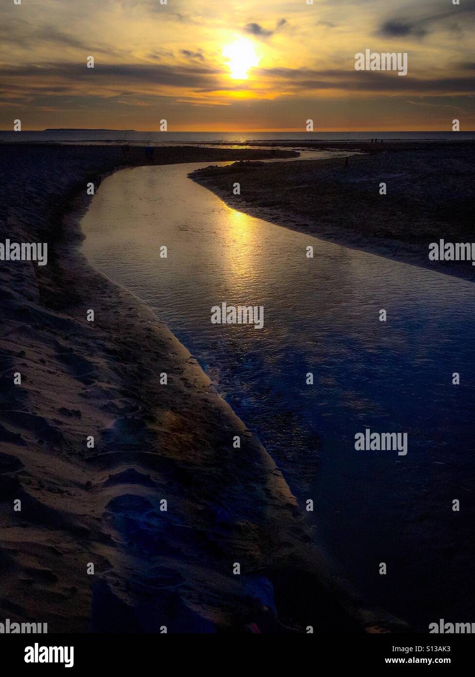 Water stream evening hi-res stock photography and images - Alamy