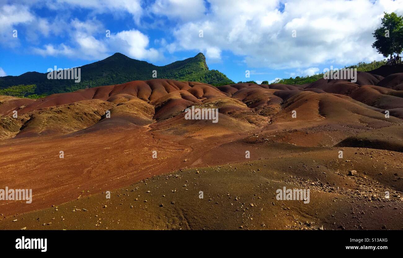 Red earth sky hi-res stock photography and images - Alamy