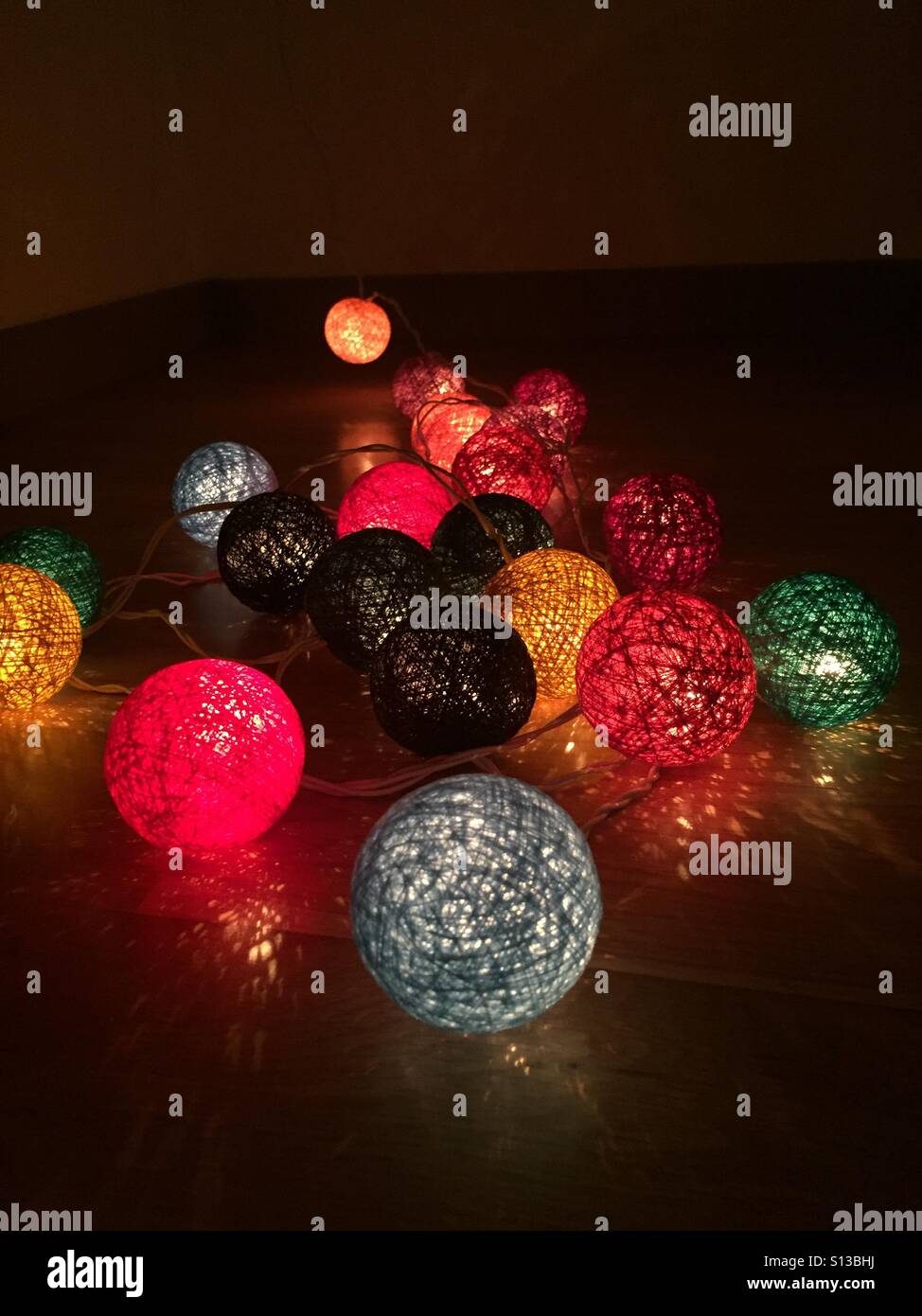 Balls and lights hi-res stock photography and images - Alamy