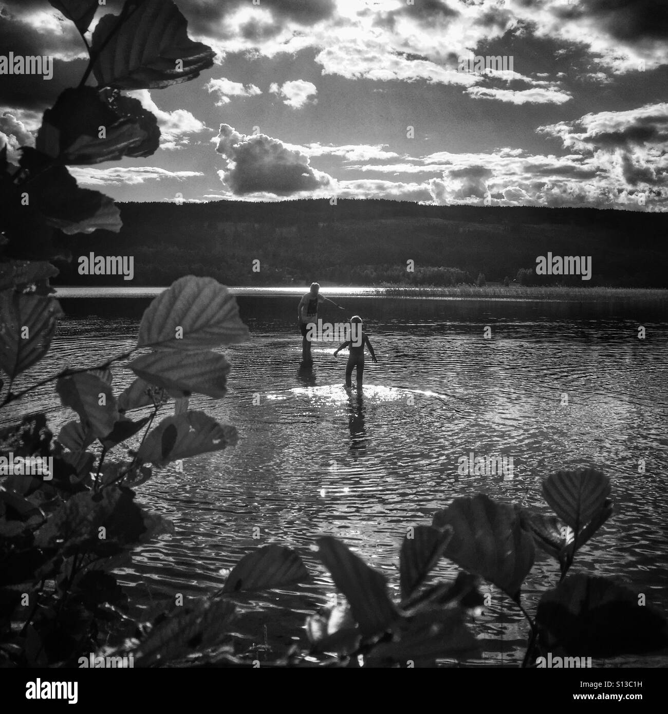 Kids swimming hi-res stock photography and images - Alamy