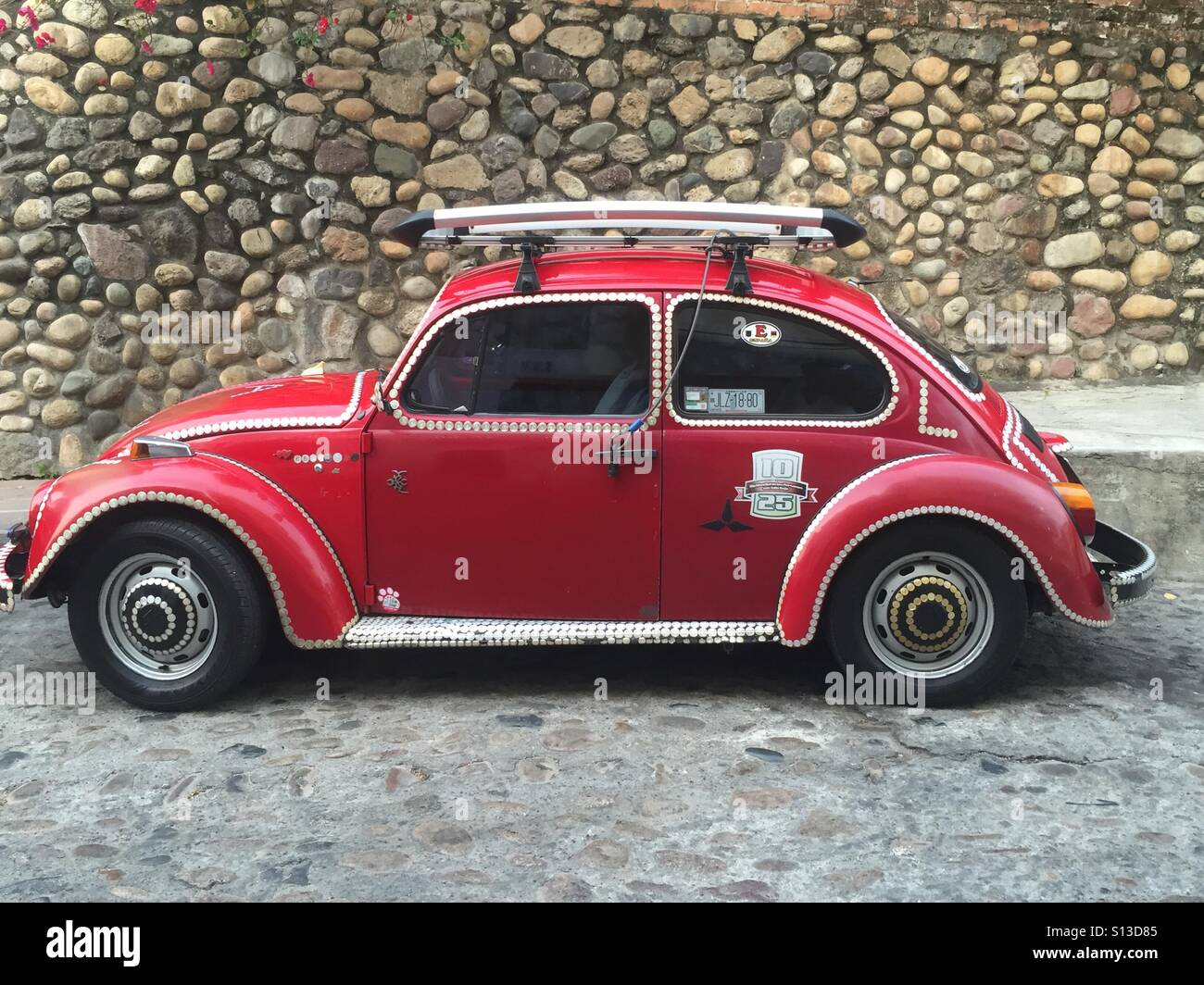 Red volkswagen beetle hi-res stock photography and images - Alamy