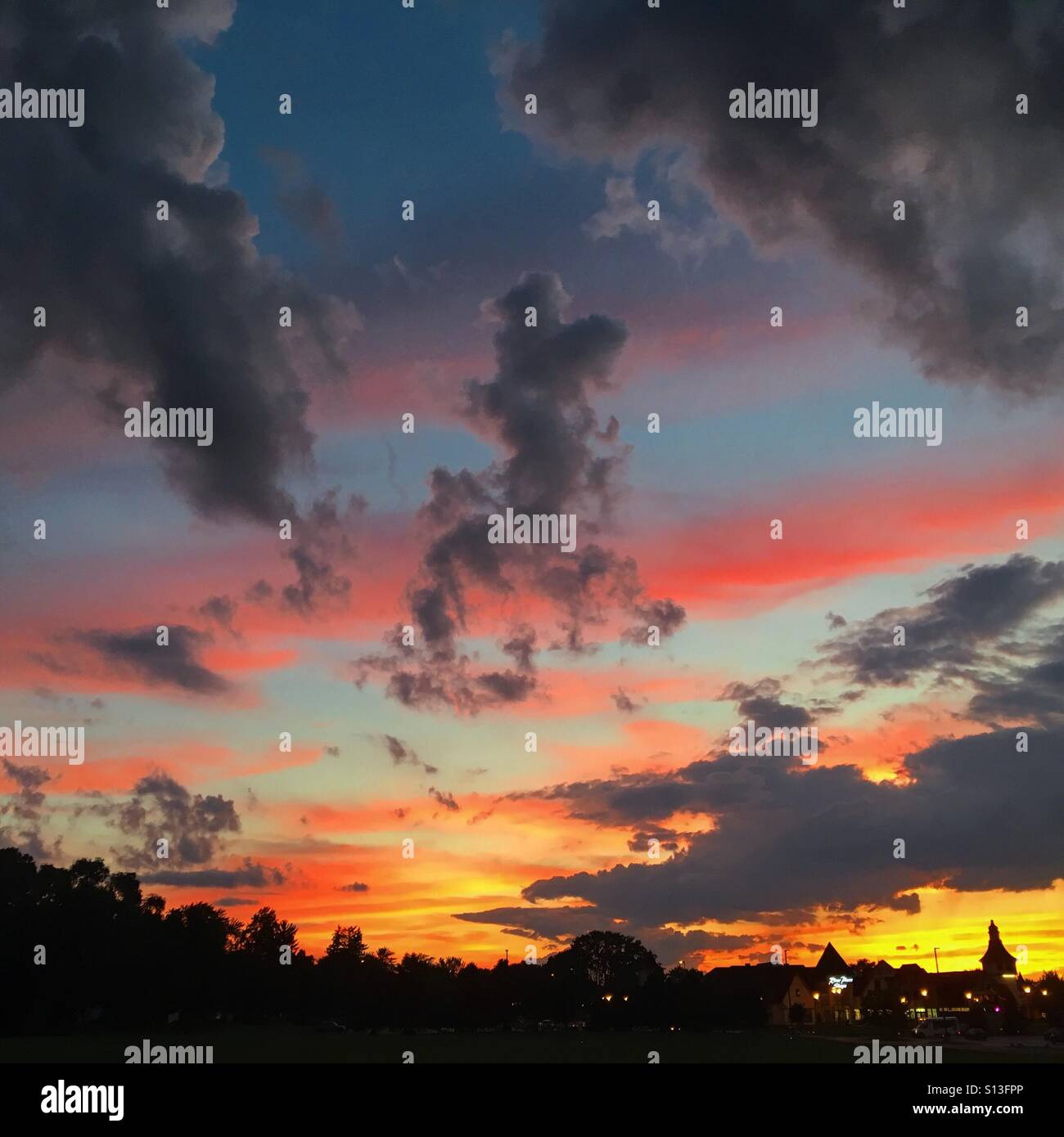 Sky on fire hi-res stock photography and images - Alamy