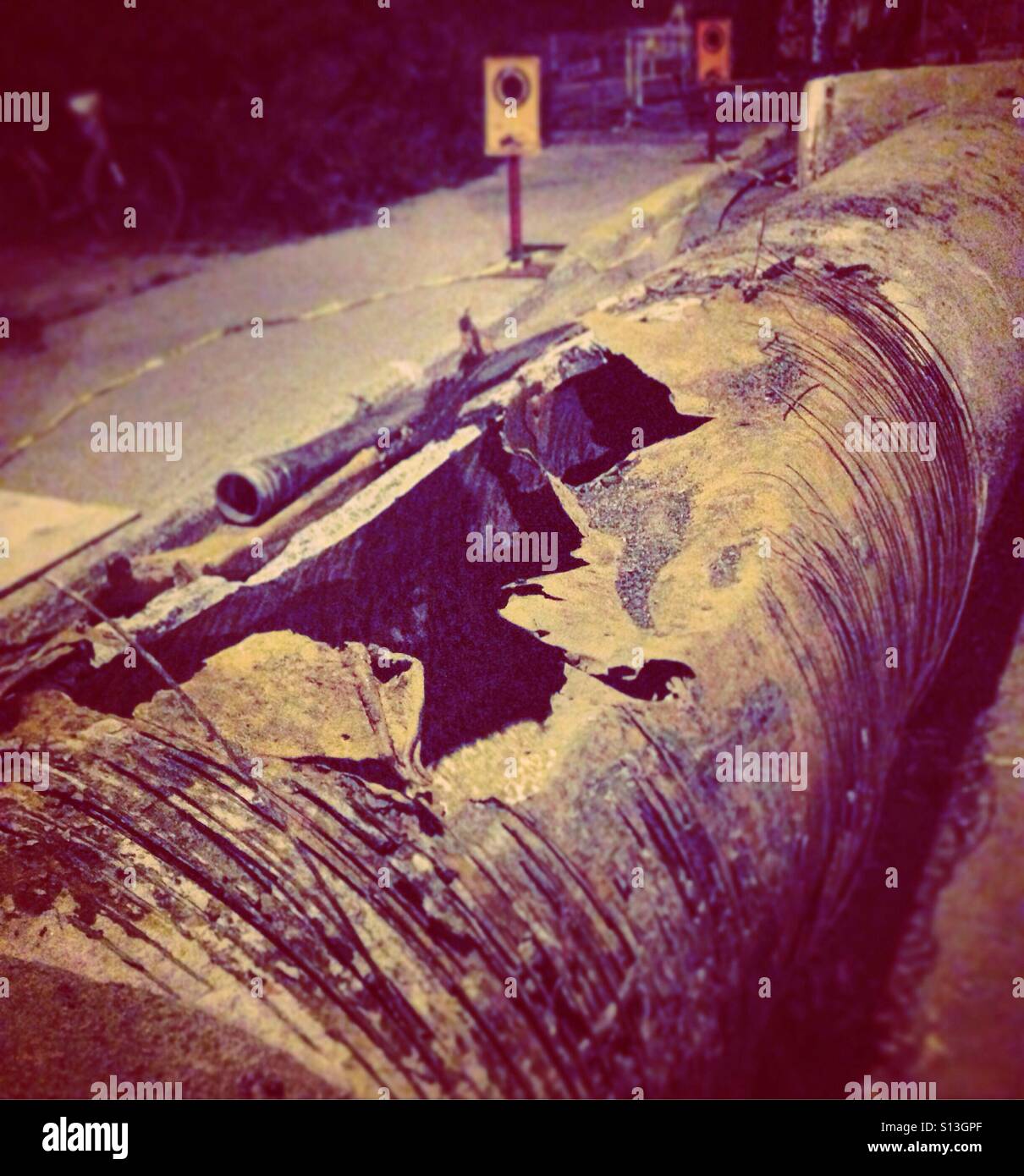 Bursted pipe hi-res stock photography and images - Alamy
