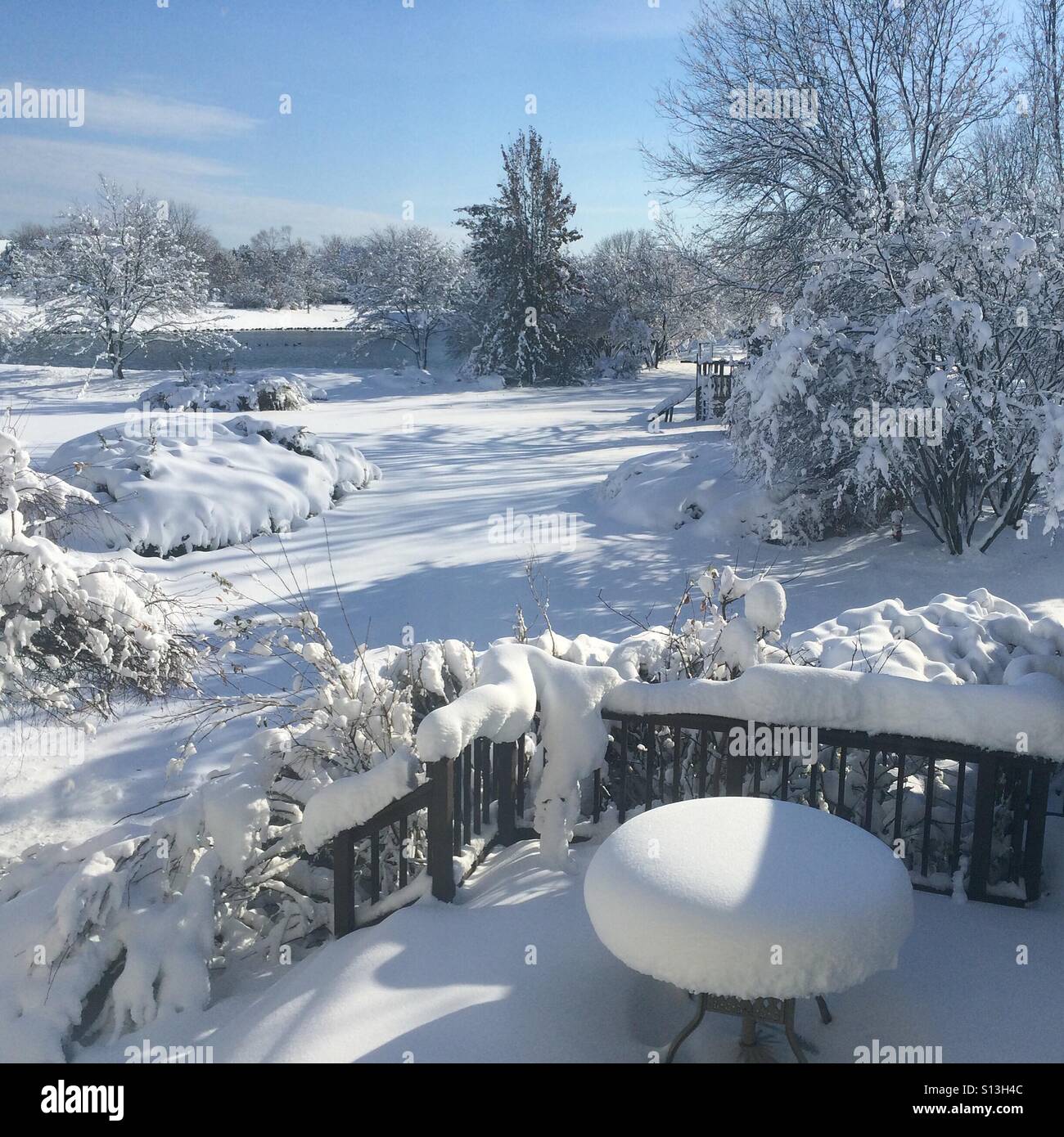 Sunny cold hi-res stock photography and images - Alamy