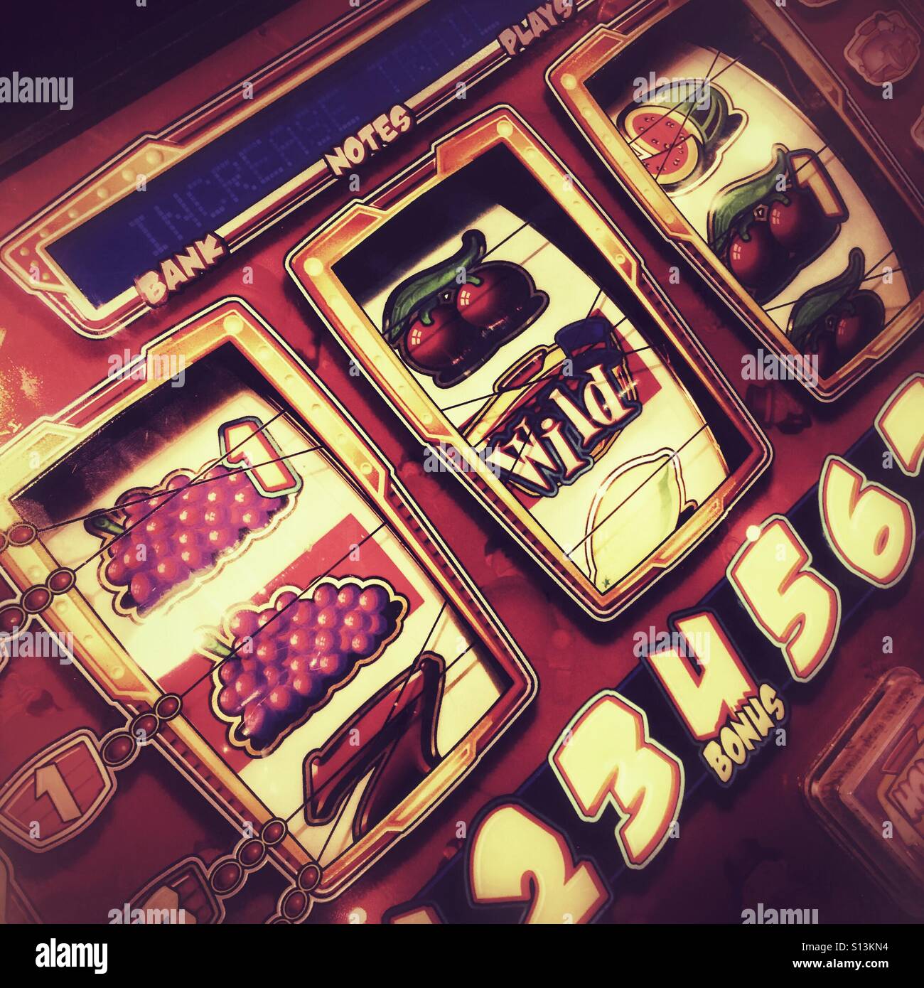 Machine gambling gamble amusement hi-res stock photography and images ...