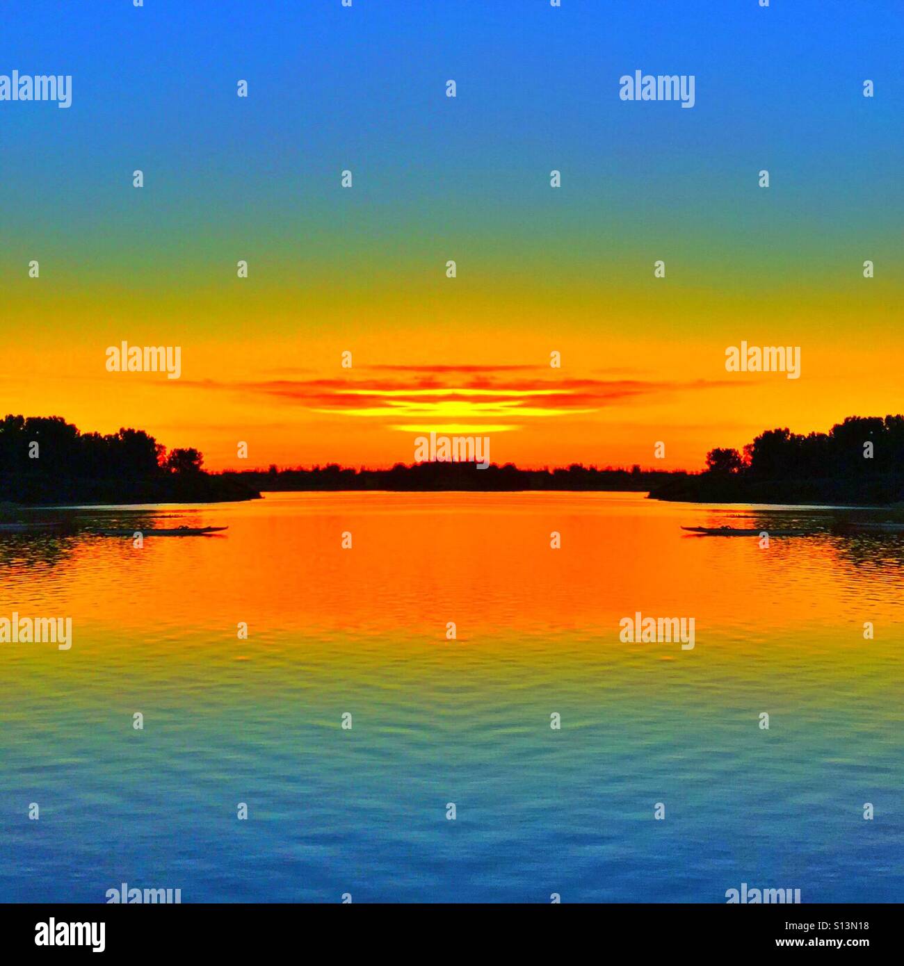 Symmetrical sunset Stock Photo - Alamy
