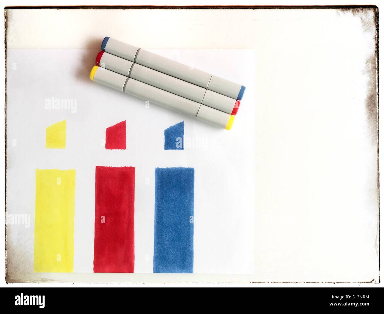 Primary school primary colours hi-res stock photography and images - Alamy