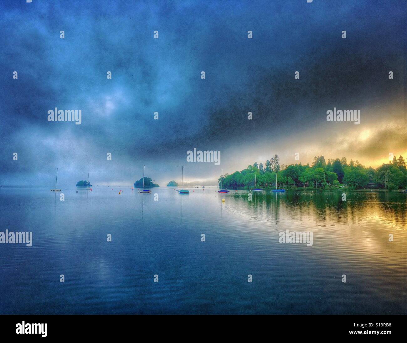 Mist cloud over lake windermere hi-res stock photography and images - Alamy