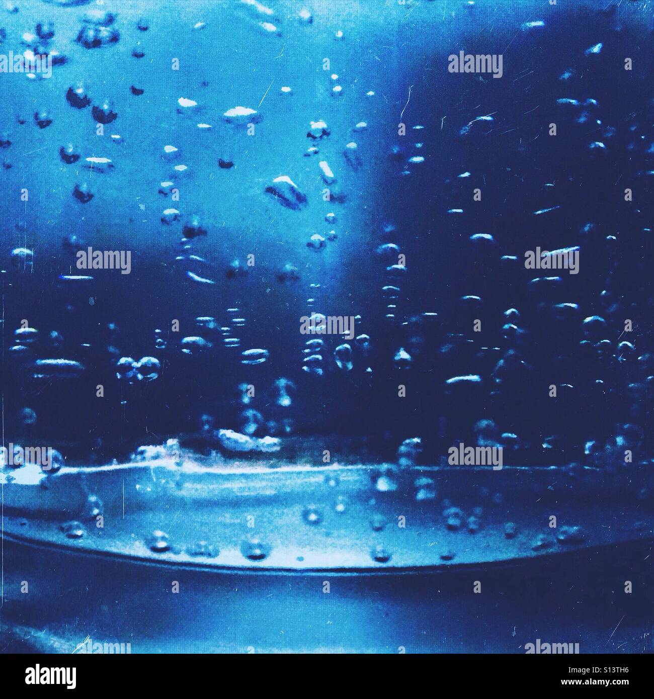Bubbles of gas hi-res stock photography and images - Alamy