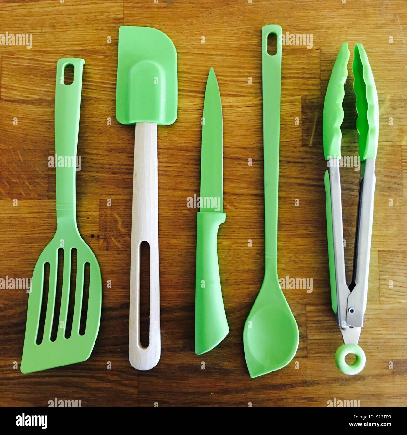 Cooking tong hi-res stock photography and images - Alamy