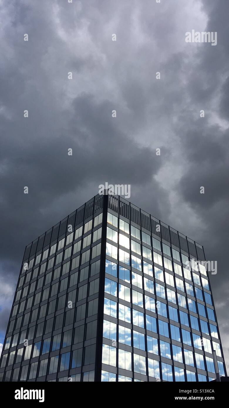 Dark balance hi-res stock photography and images - Alamy