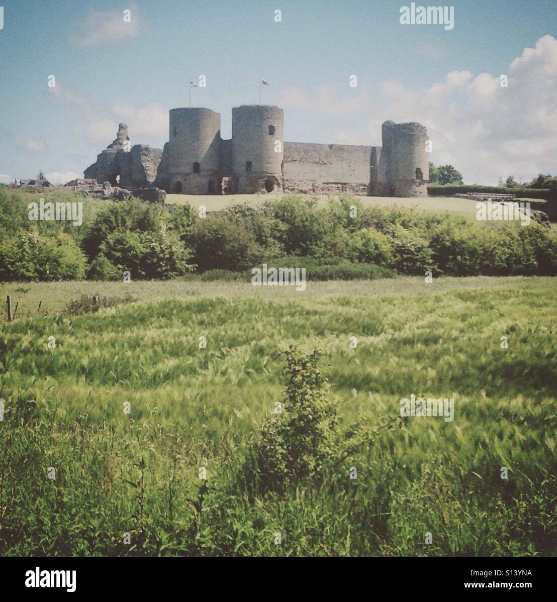Medieval rhuddlan castle hi-res stock photography and images - Alamy