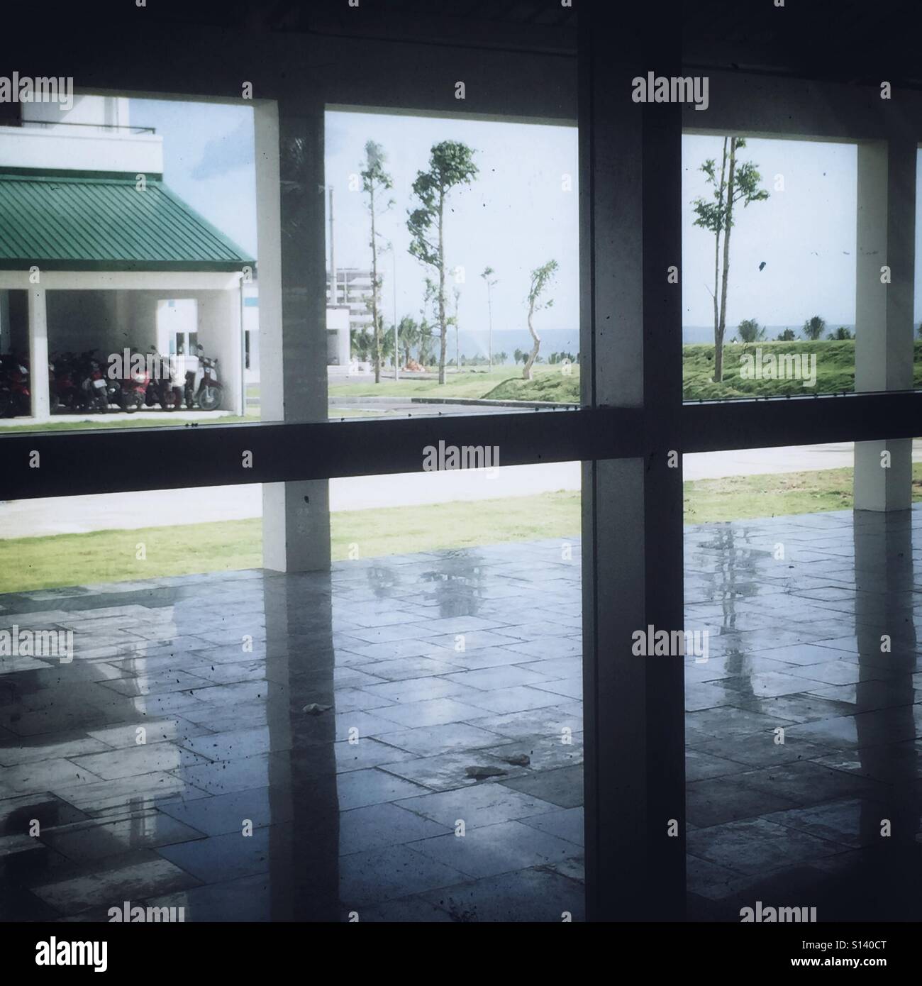 Floor reflection hi-res stock photography and images - Alamy