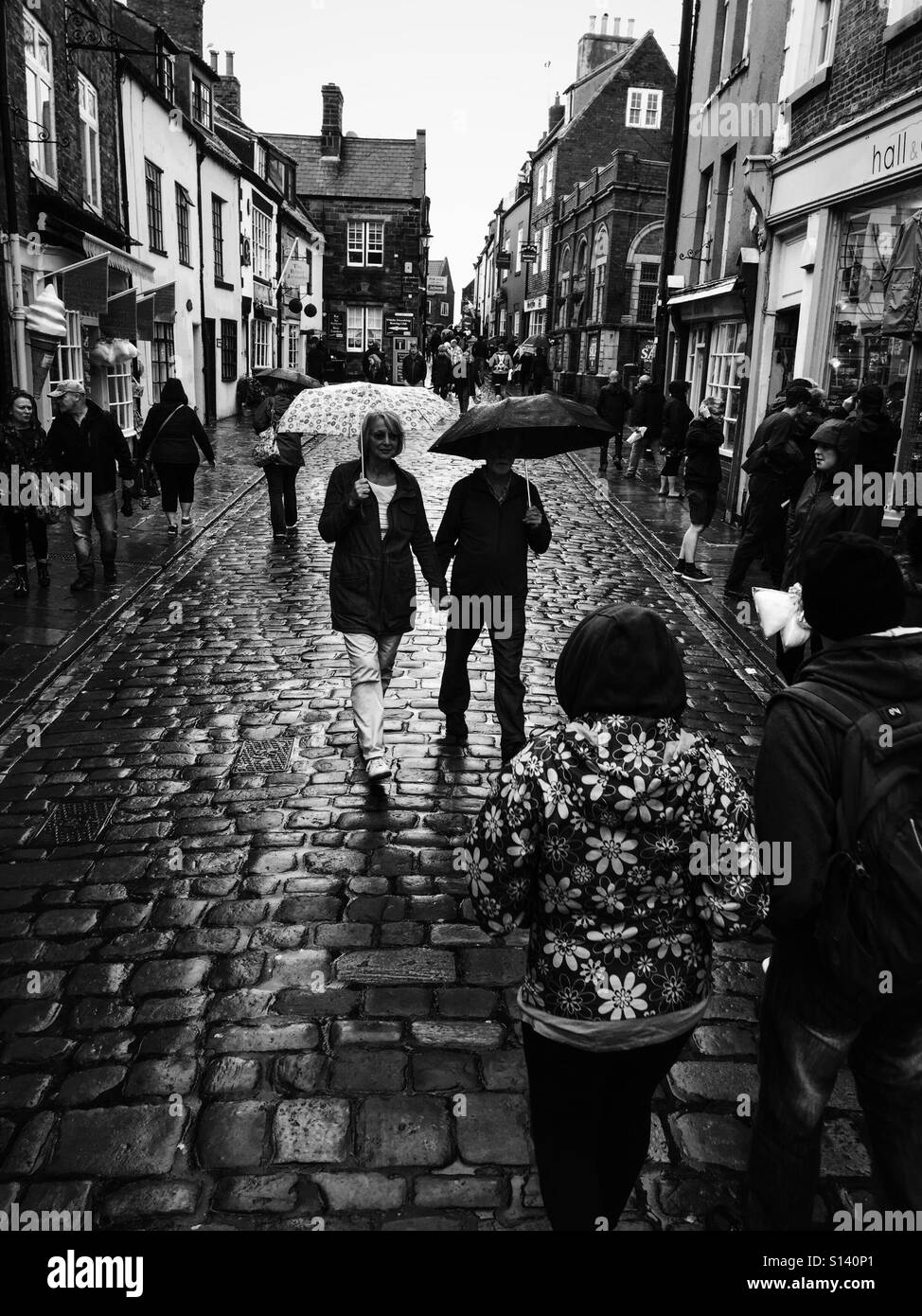 Church street in whitby hi-res stock photography and images - Alamy