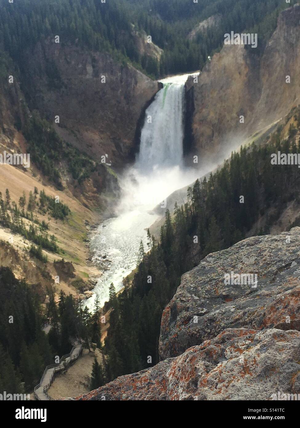 Yellowstone waterfall hi-res stock photography and images - Alamy