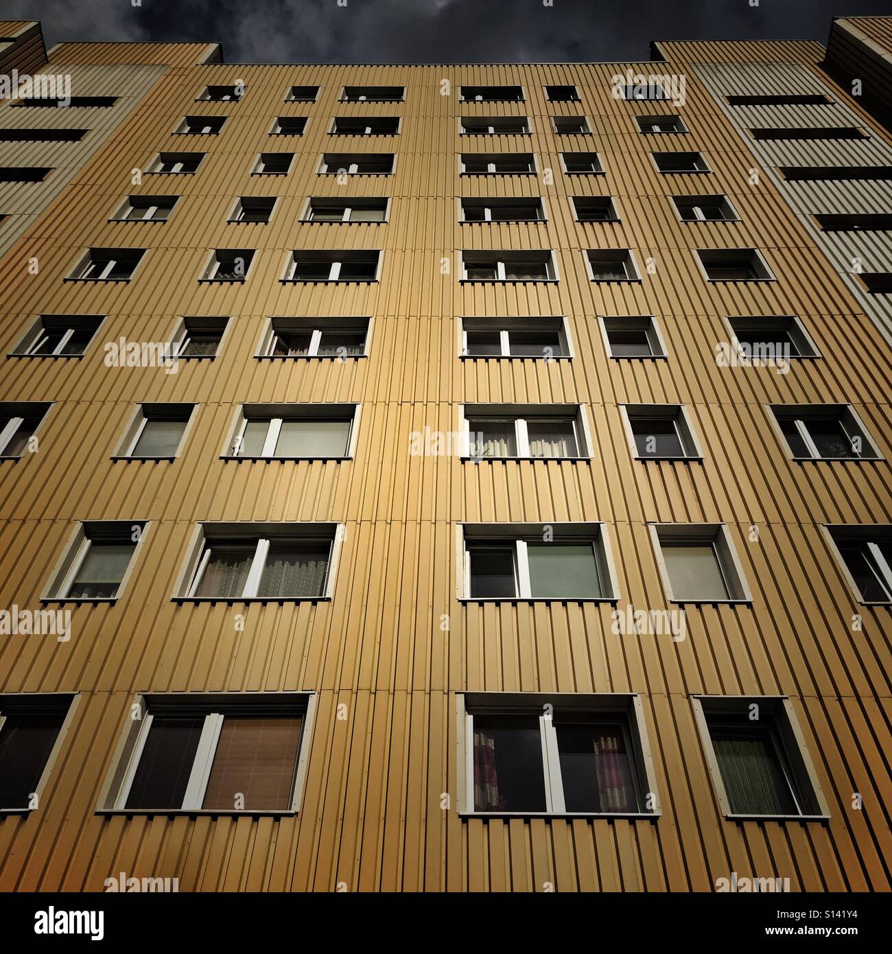 Panelak building hi-res stock photography and images - Alamy