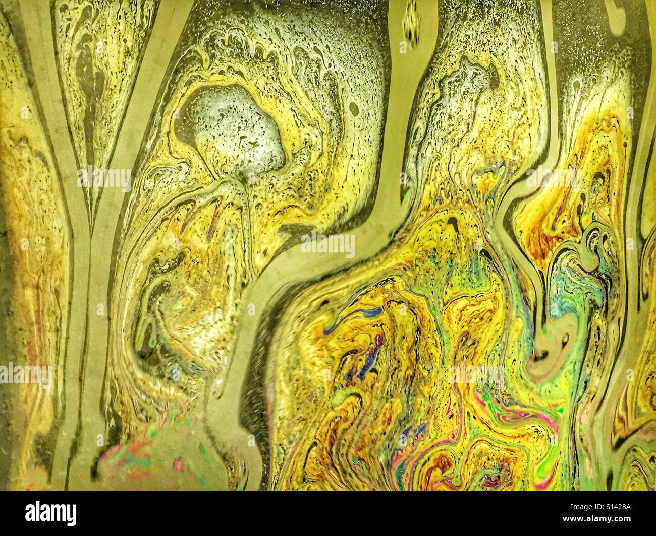 Oil pattern hi-res stock photography and images - Alamy