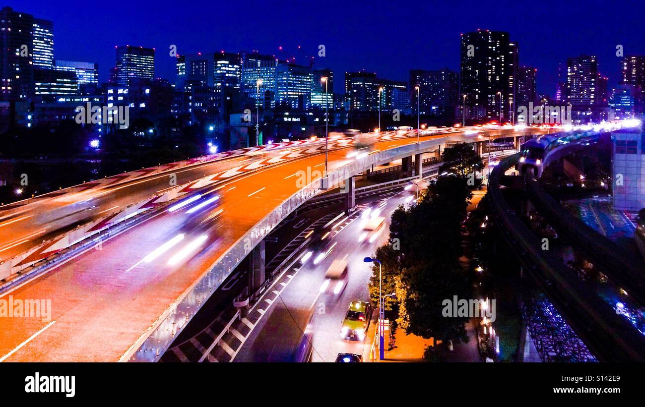 Tokyo traffic hi-res stock photography and images - Alamy
