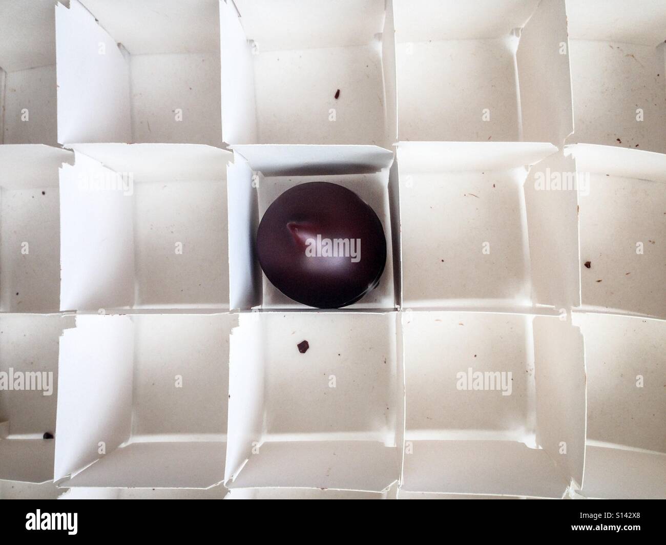 Empty box hi-res stock photography and images - Alamy