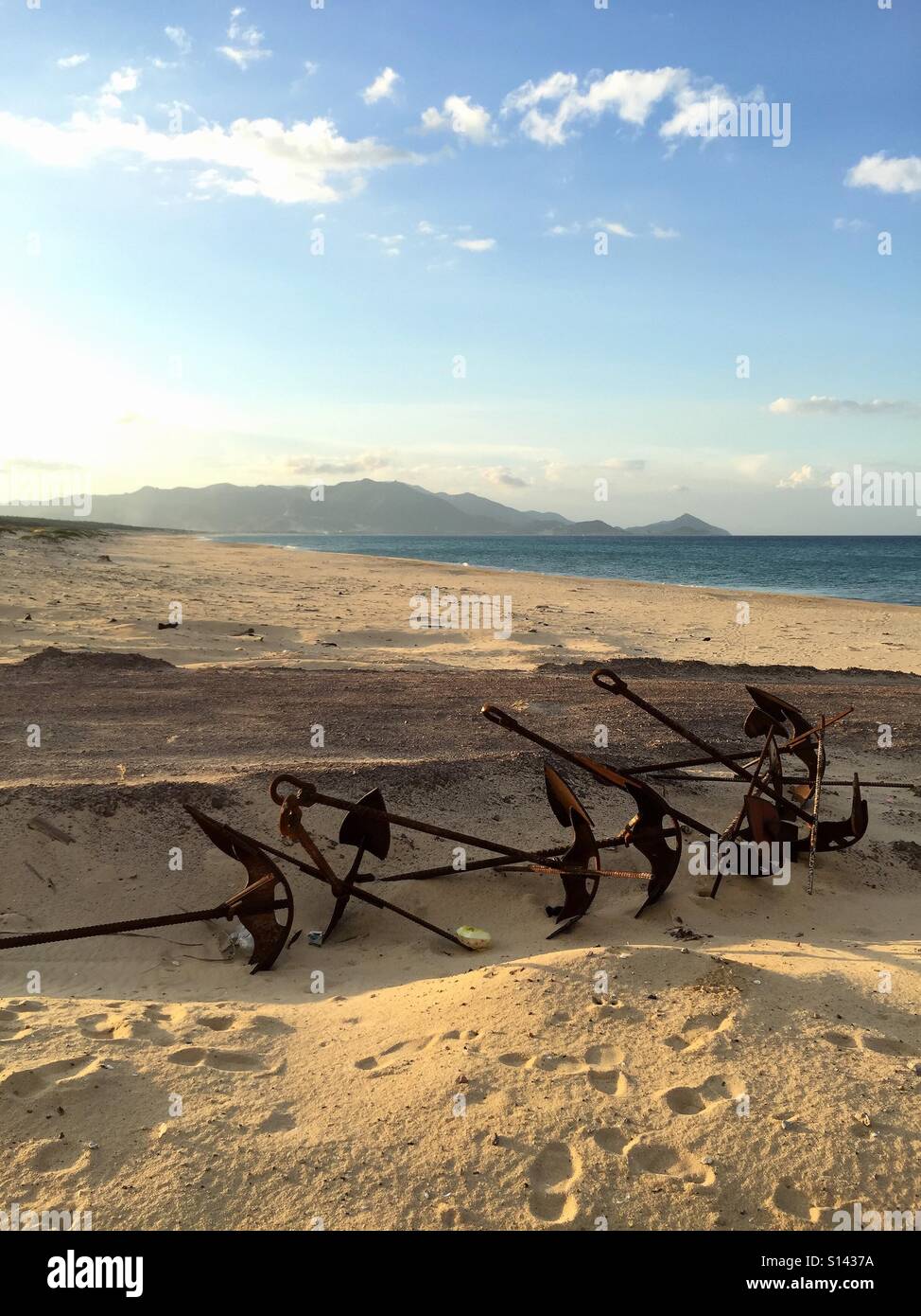 Vietnam shoreline hi-res stock photography and images - Alamy