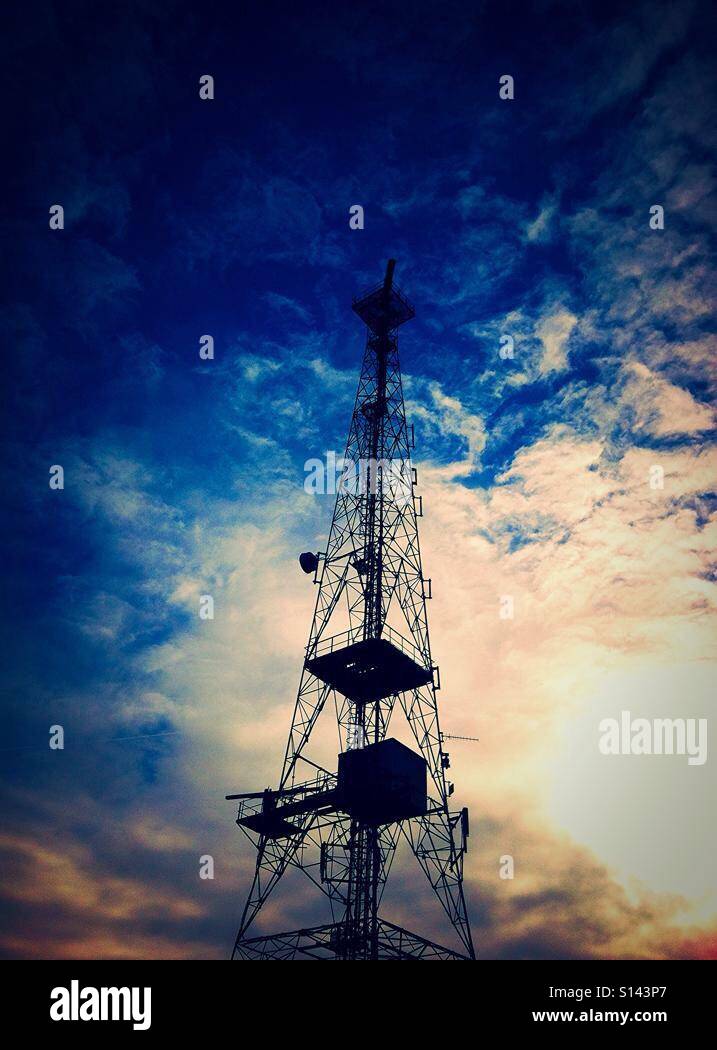 Tv mast hi-res stock photography and images - Alamy
