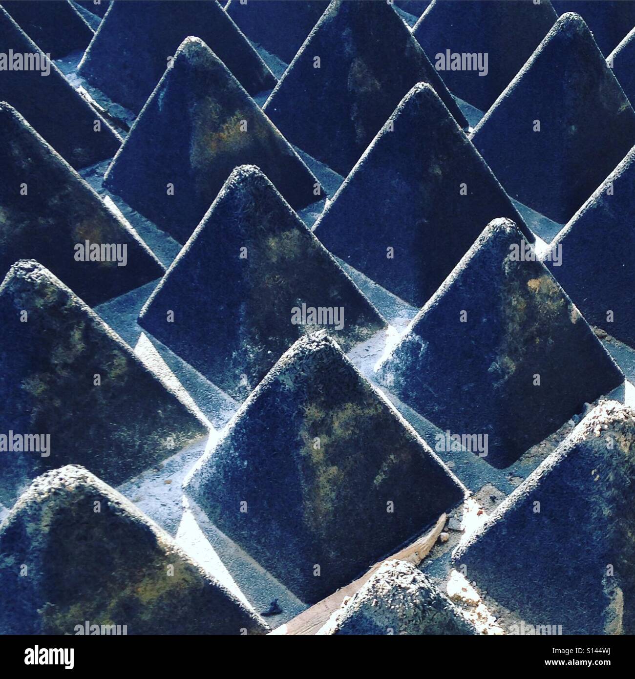 Pyramid shapes hi-res stock photography and images - Alamy