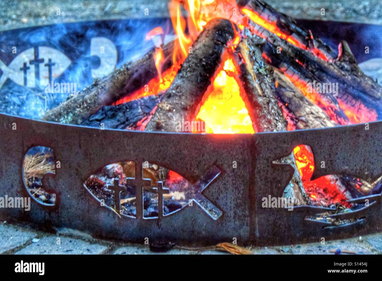 Burning crosses hi-res stock photography and images - Alamy