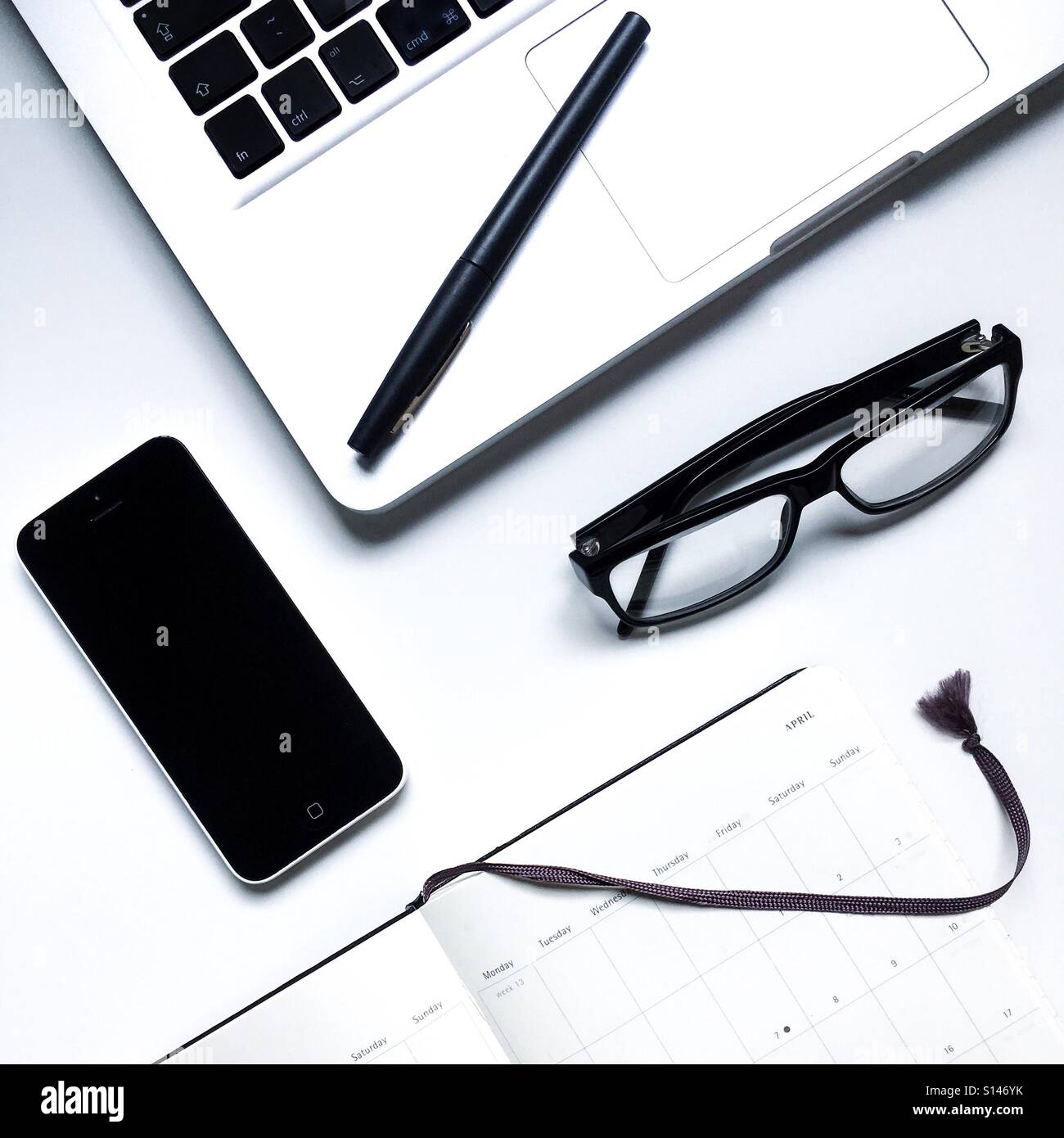 Modern working hi-res stock photography and images - Alamy