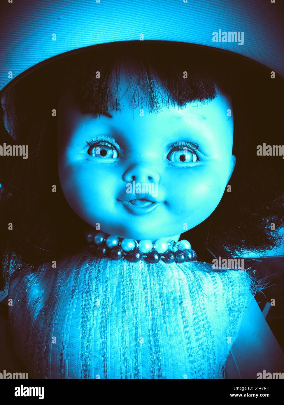 Doll faces hi-res stock photography and images - Alamy