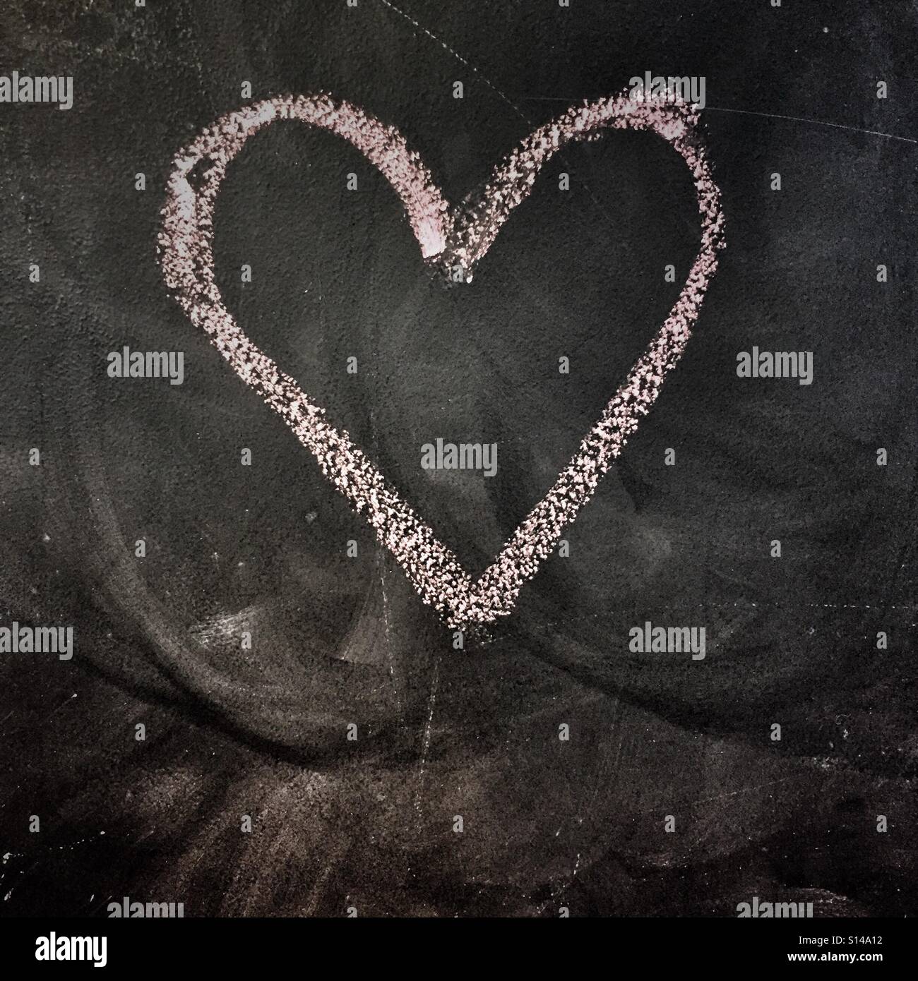 Chalk heart hi-res stock photography and images - Alamy