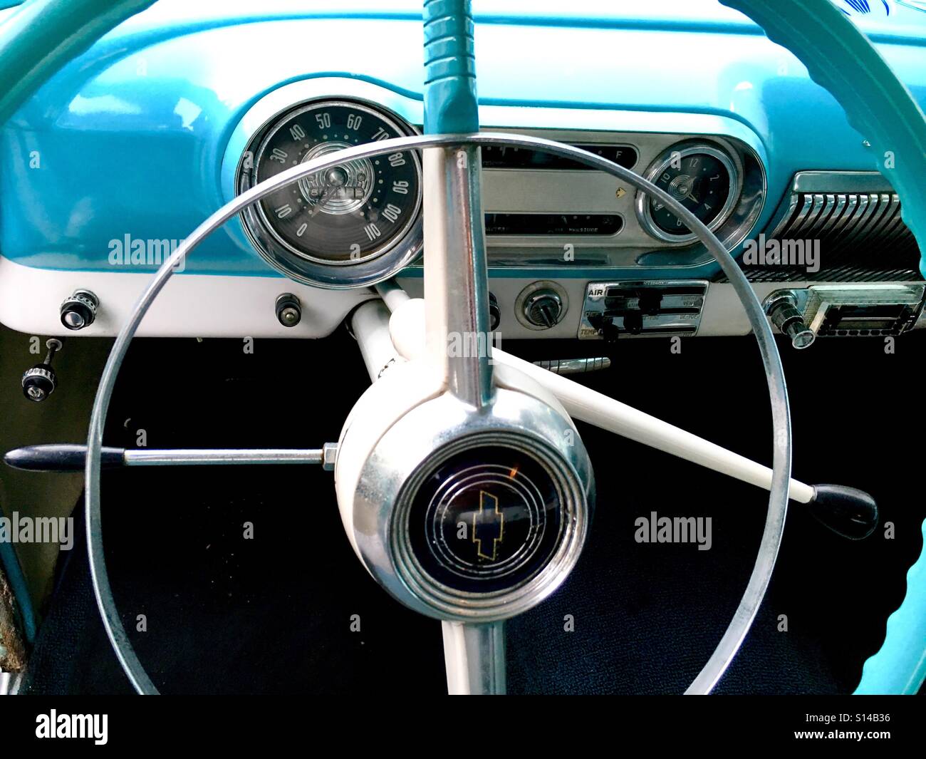 Steering wheel and dashboard 1953 Chevy 210 Stock Photo Alamy