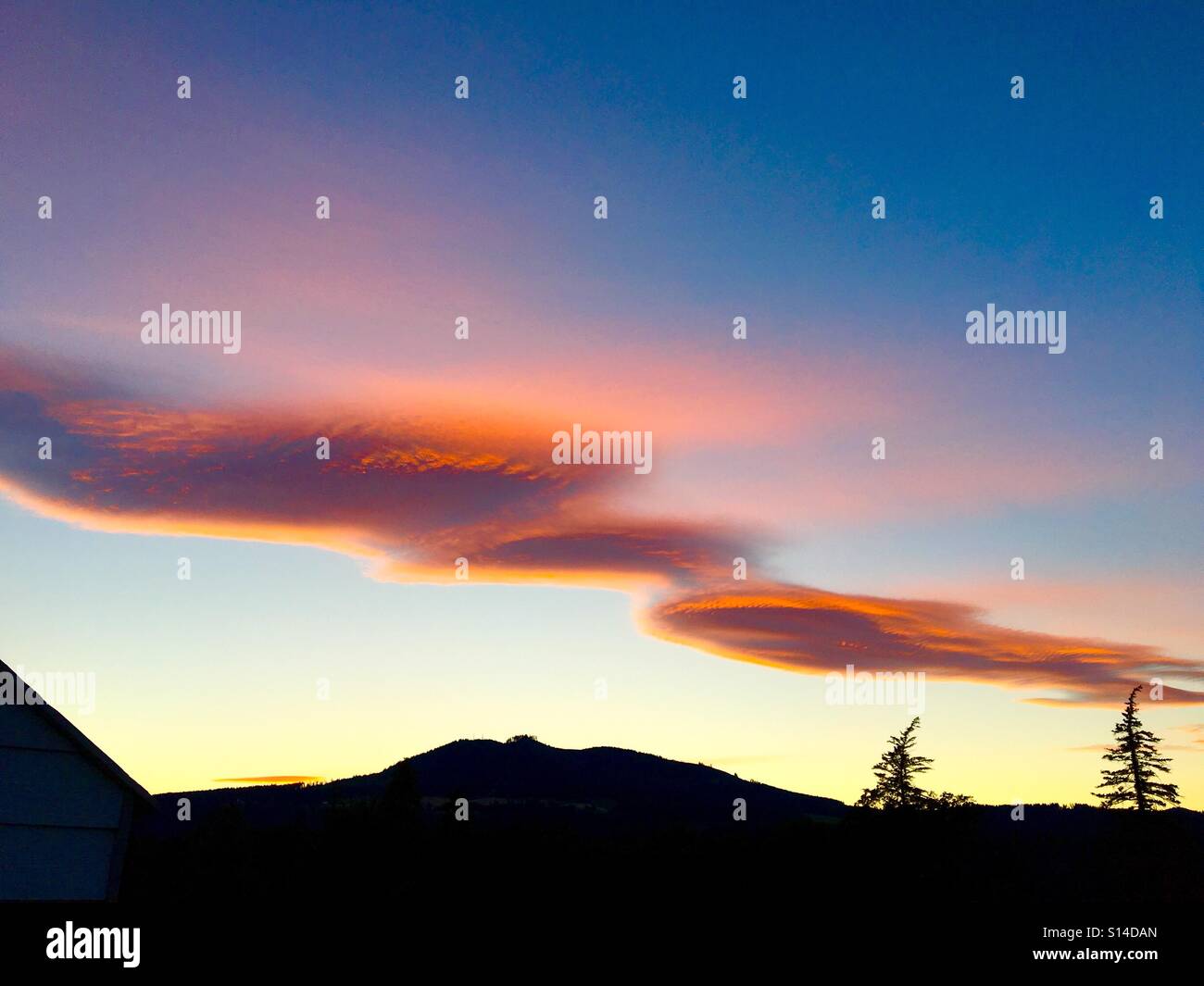Ufos sky hi-res stock photography and images - Alamy