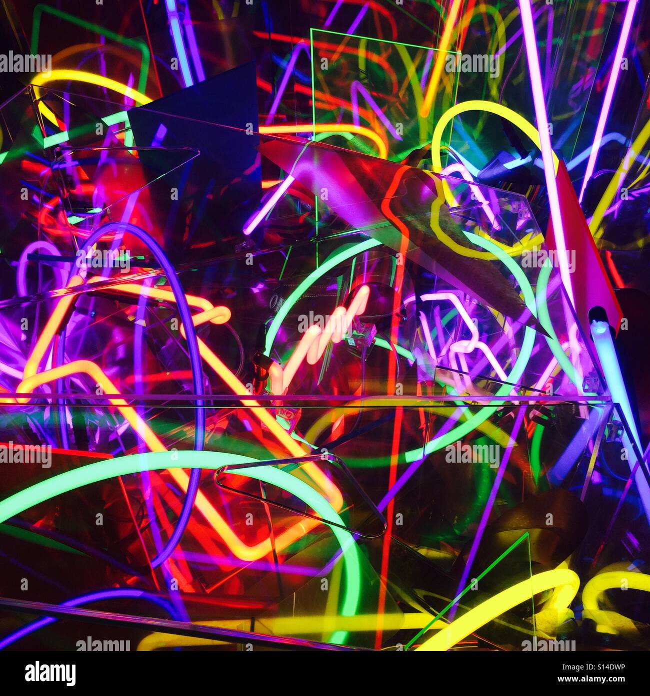 Neon light arrow hi-res stock photography and images - Alamy