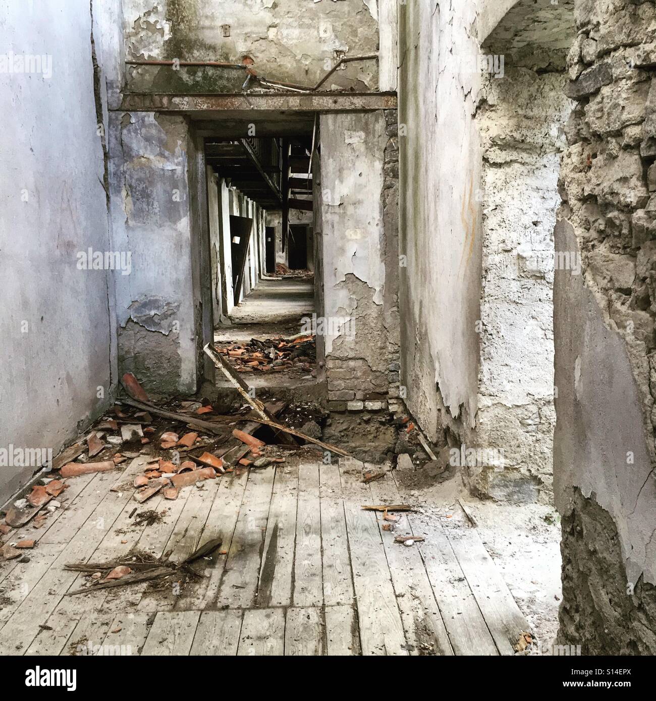 Cells old prison hi-res stock photography and images - Alamy