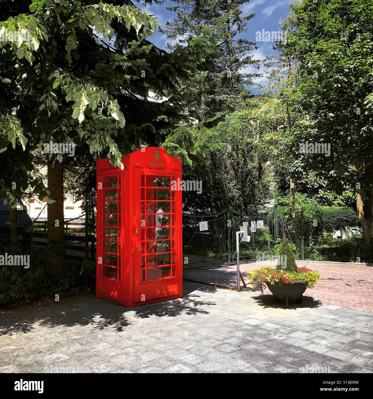 Phone cabine hi-res stock photography and images - Alamy